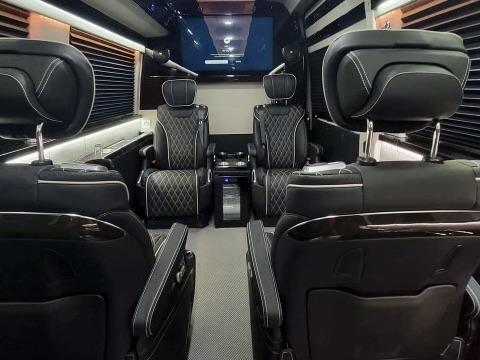8 Passenger Luxury Sprinter Jet-Van